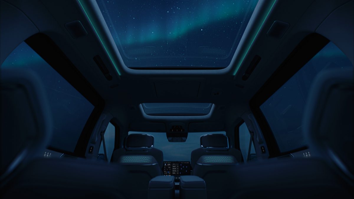 Volvo EM90 - Room for life - Swiss